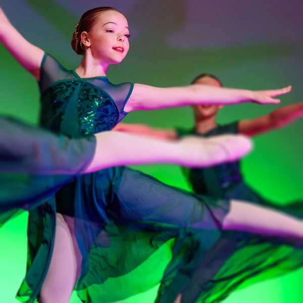 Dance Photographer: Beautiful Show and Dancer Photography